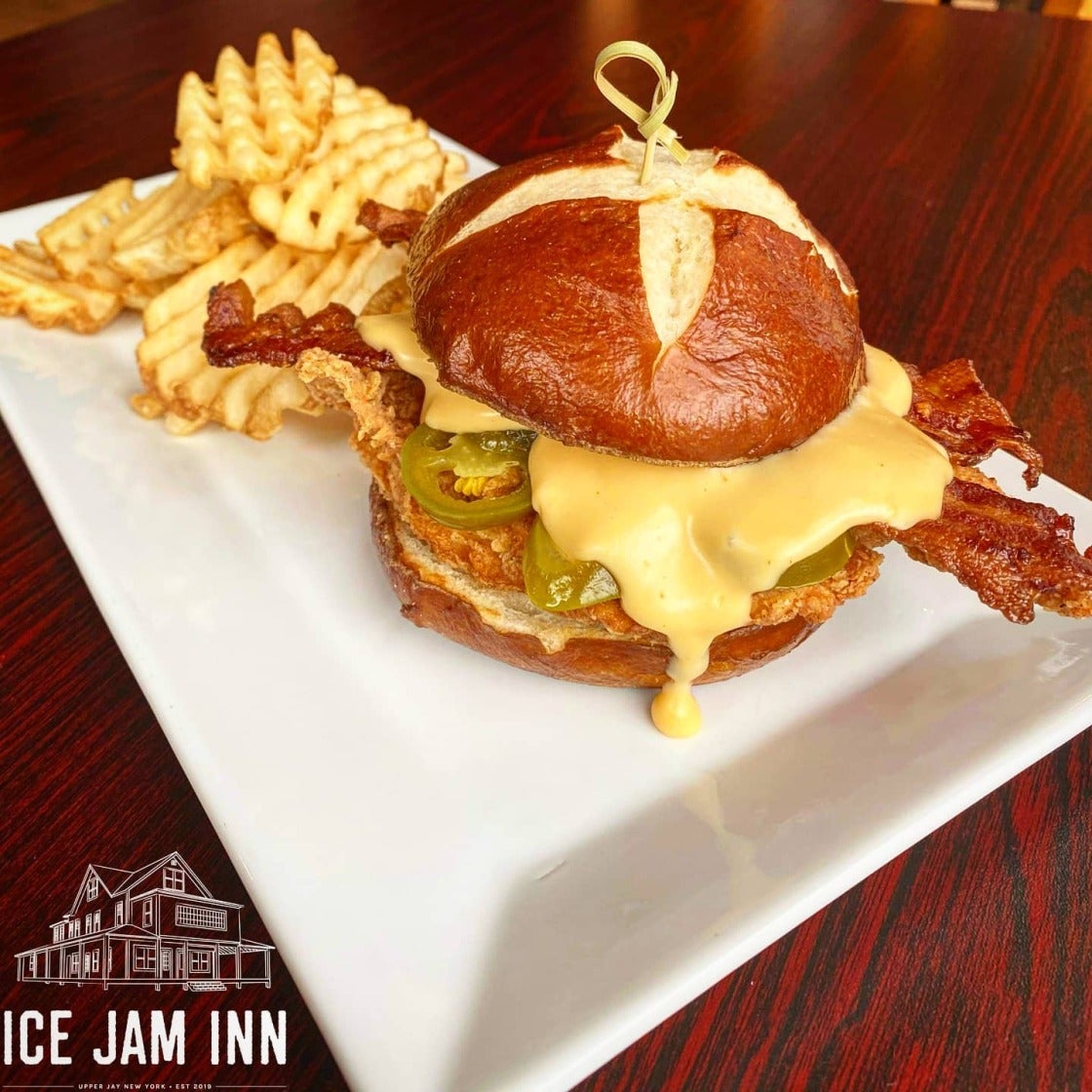 Gallery | Ice Jam Inn & Restaurant